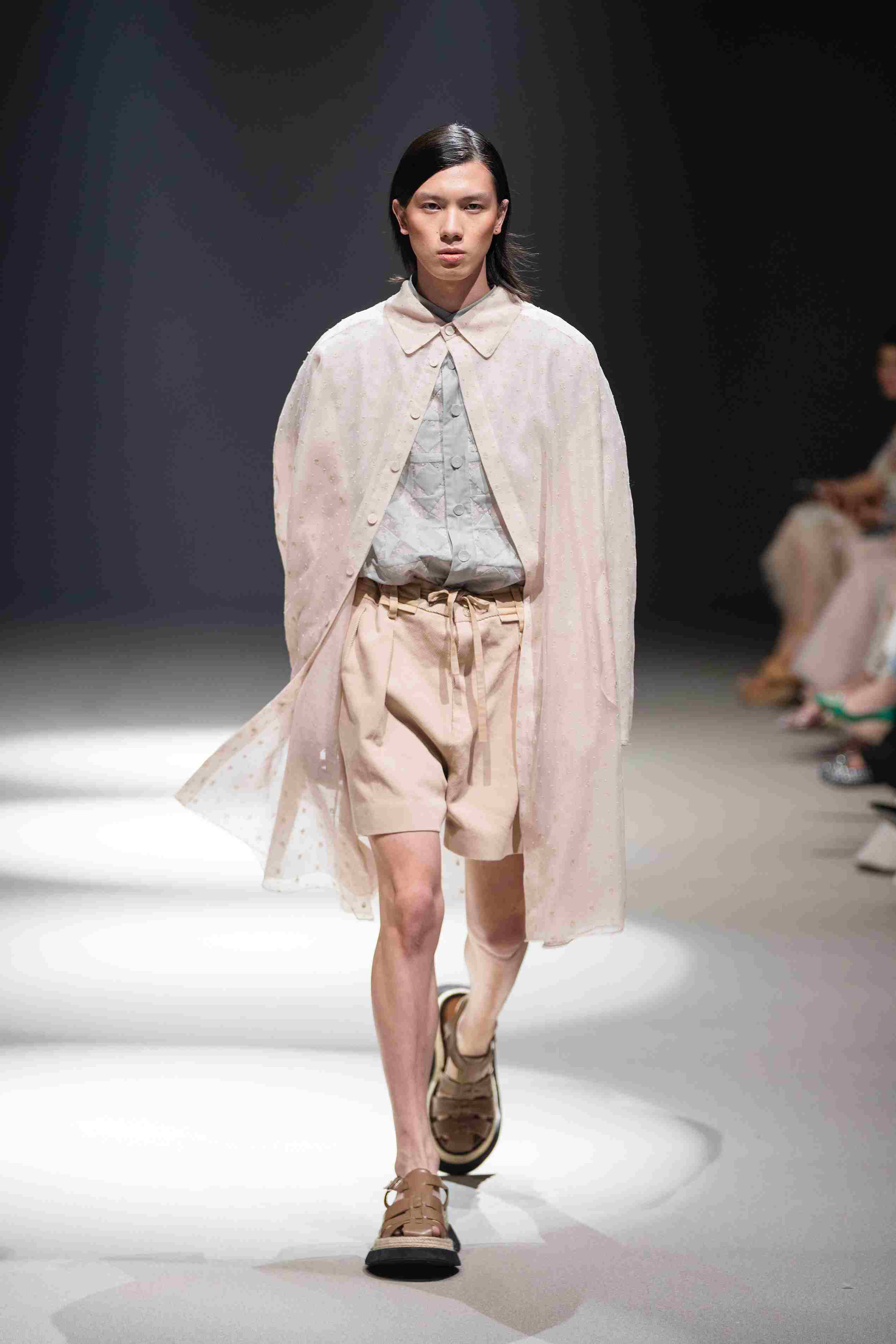 Simak 4 Detail Menarik Koleksi Sapto Djojokartiko S/S 24