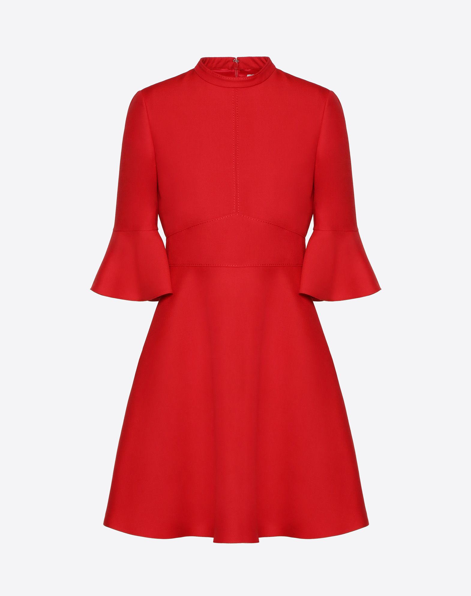 7 Inspirasi Gaun Merah untuk Dipakai di Hari Natal