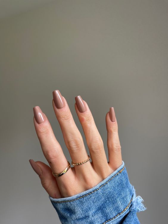 5 Rekomendasi Warna Kuku Untuk Kulit Kuning Langsat