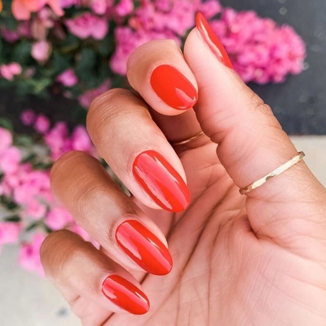 7 Desain Nail Art Merah yang Menawan untuk Setiap Acara!