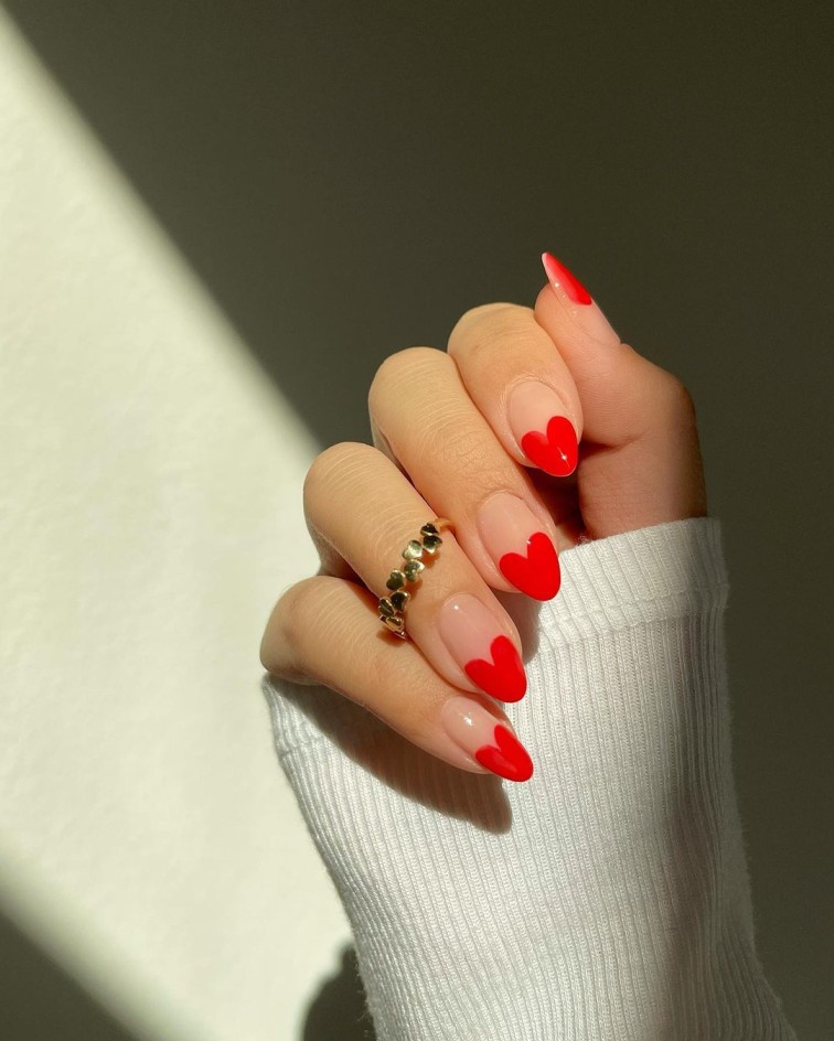 7 Desain Nail Art Merah yang Menawan untuk Setiap Acara!