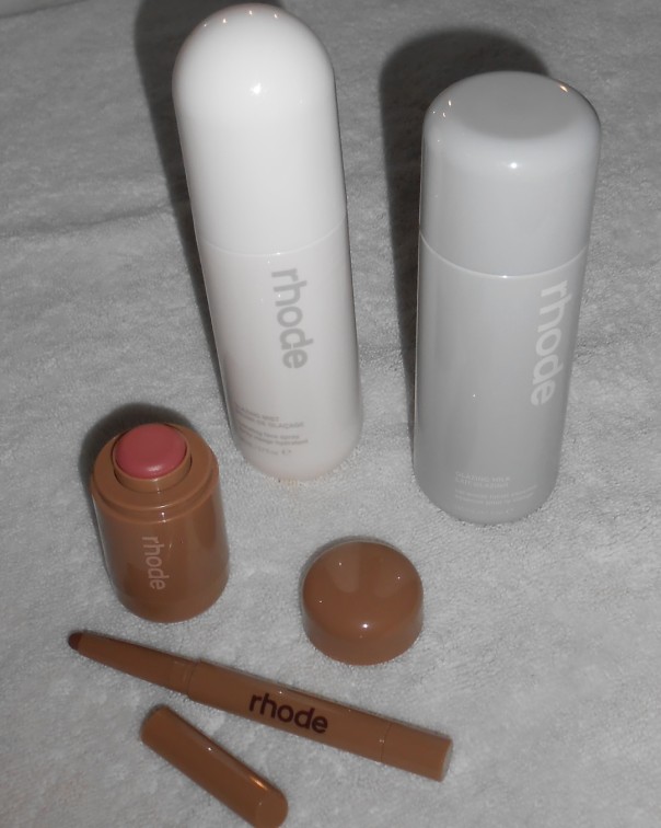 Akhirnya! Rhode Resmi Debut di Sephora