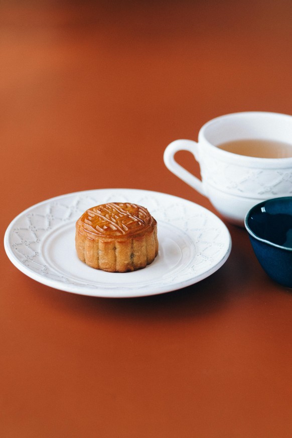 Mooncake: Makna, Varian Tradisional, dan Tren di Indonesia